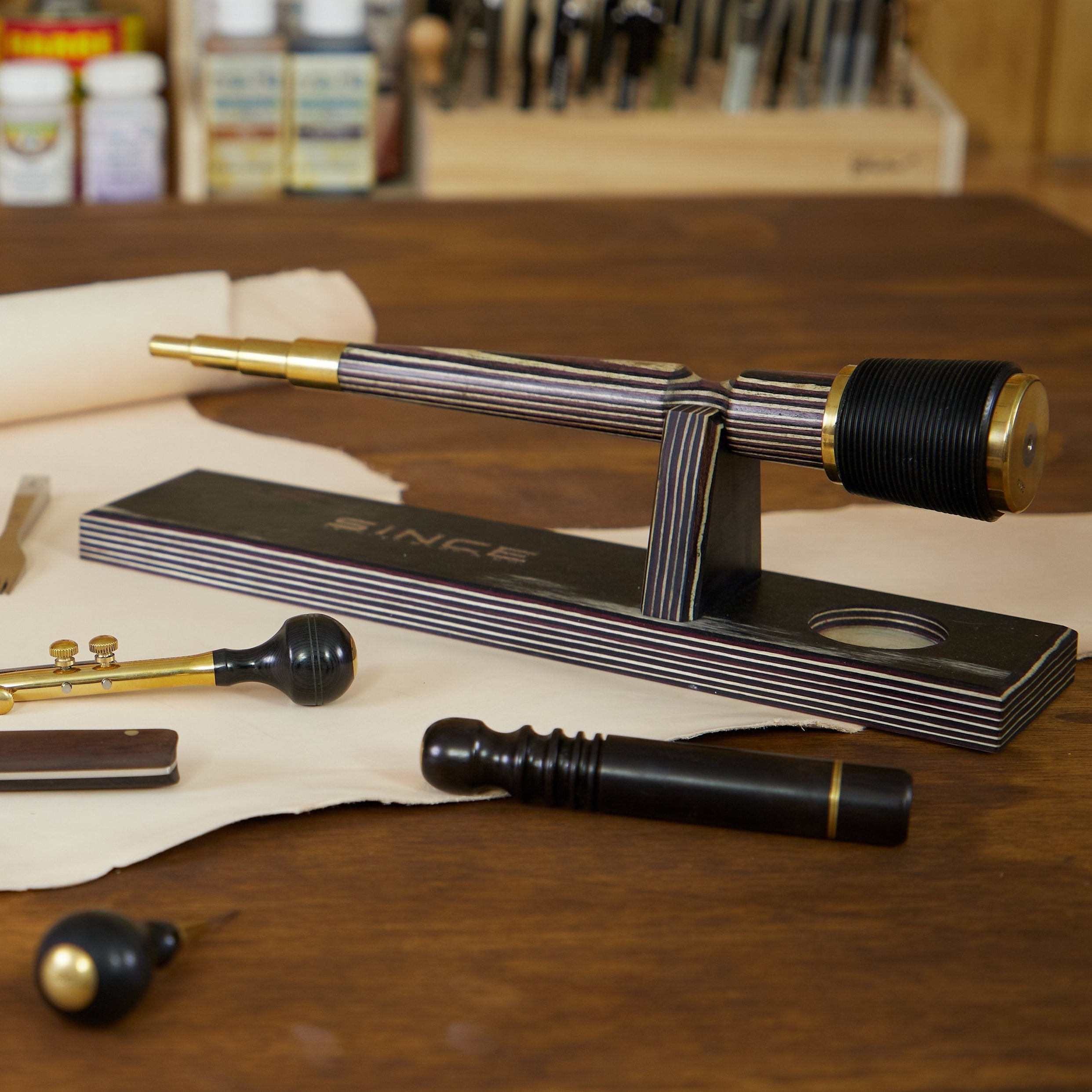 Mastering Leather Edges: Beveling, Burnishing, and Polishing — Tandy ...