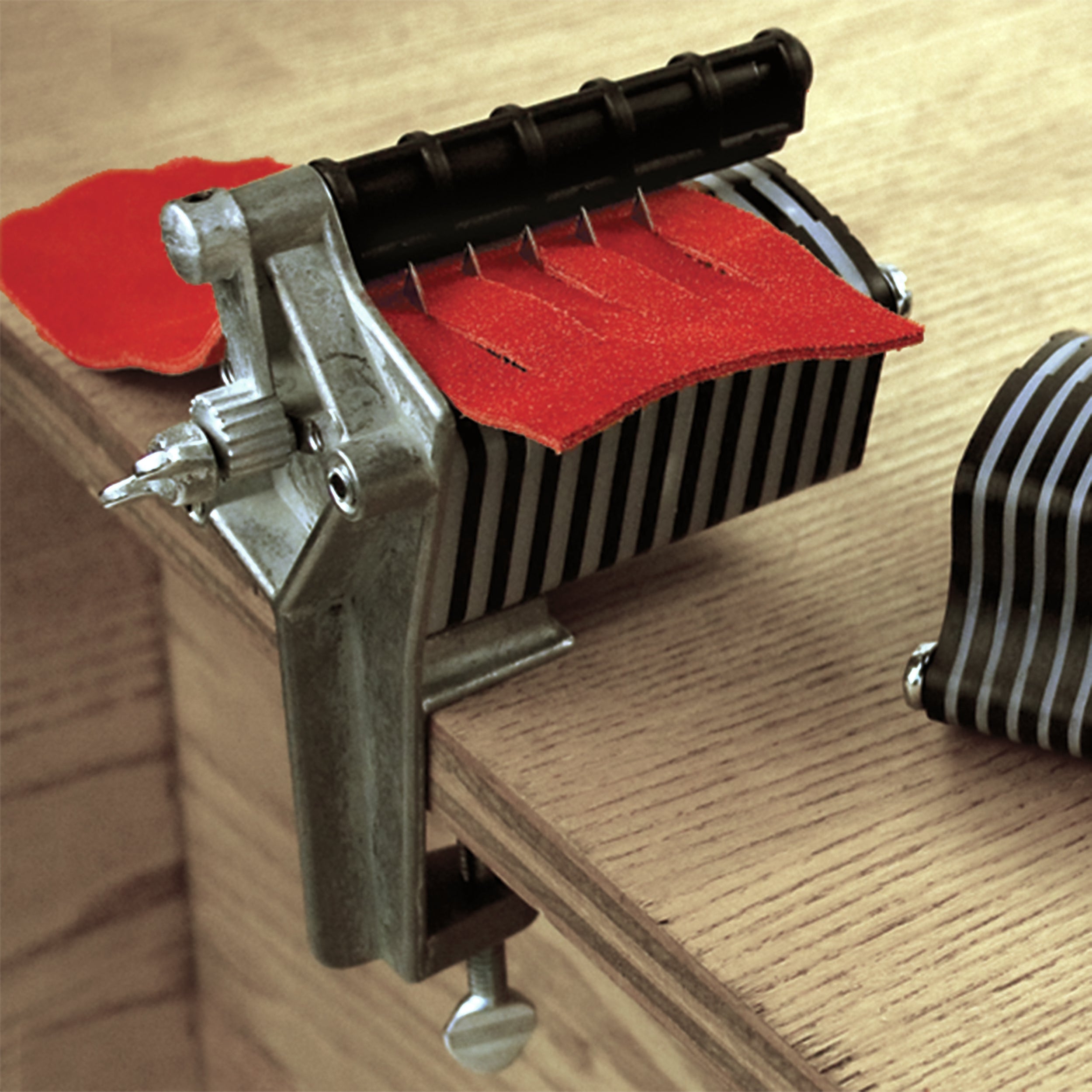 Table Top Lace Cutter | Tandy Leather — Tandy Leather, Inc.