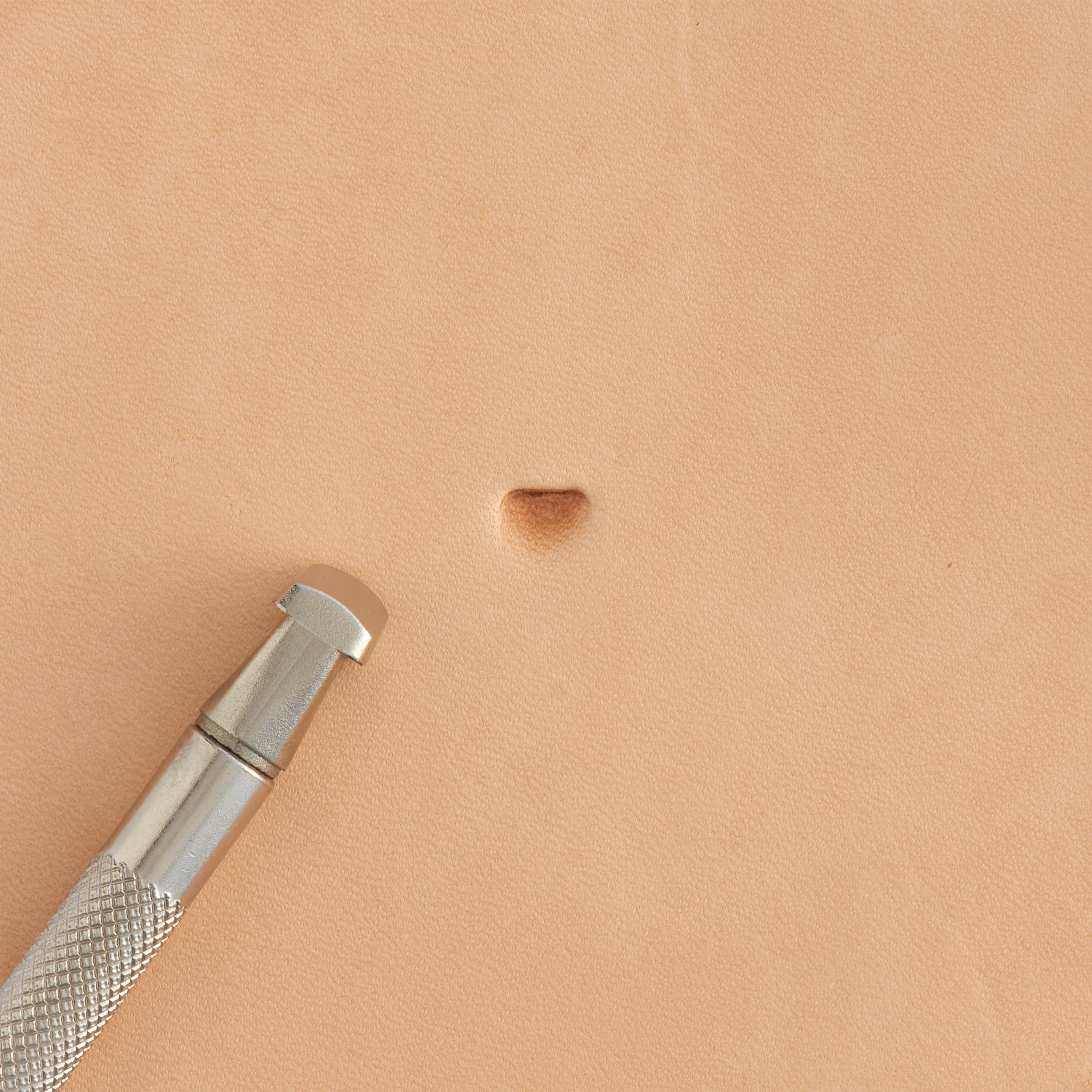 Craftool® Smooth Beveler Stamp — Tandy Leather, Inc.