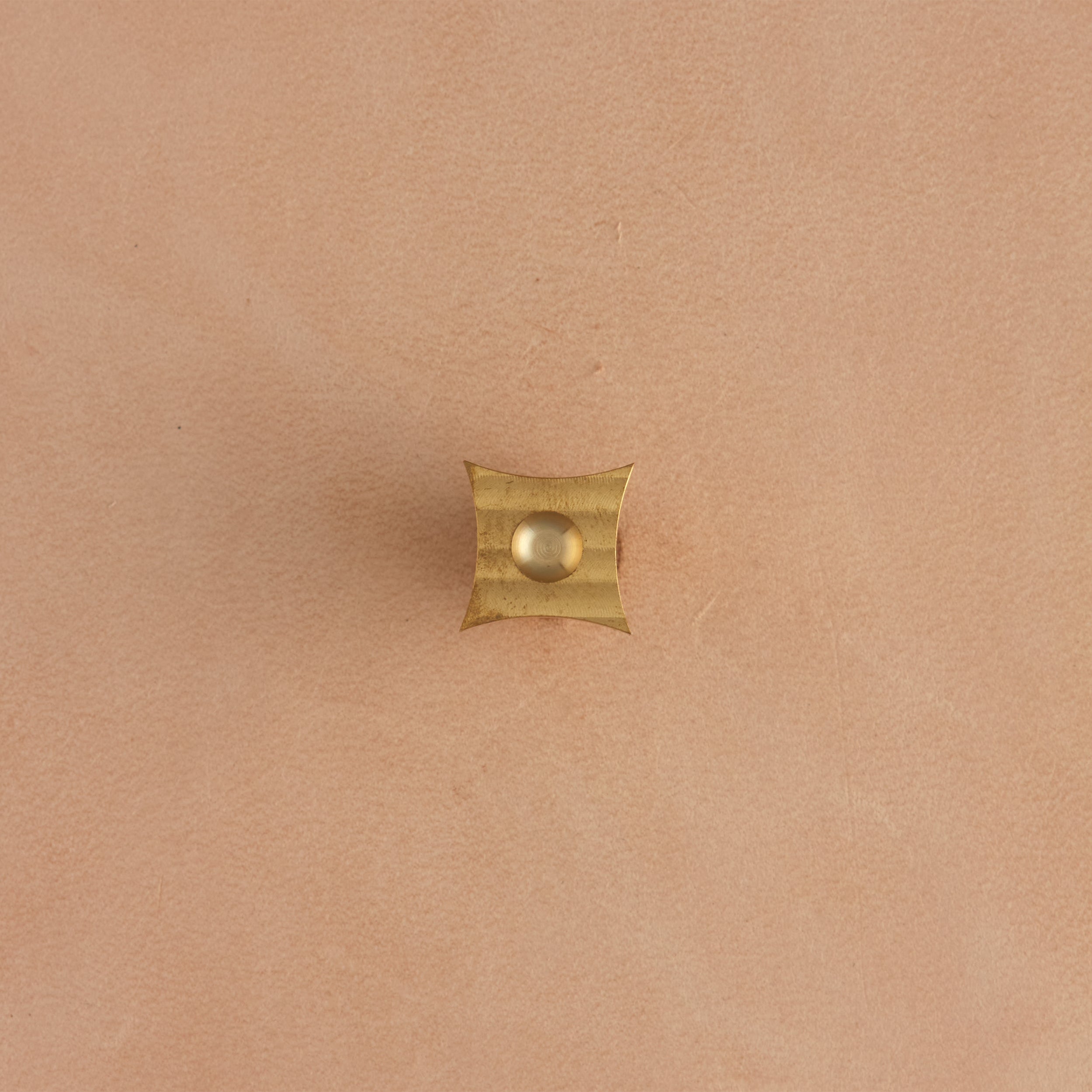 Curved Square With Dot Brass Stamp — Tandy Leather, Inc.