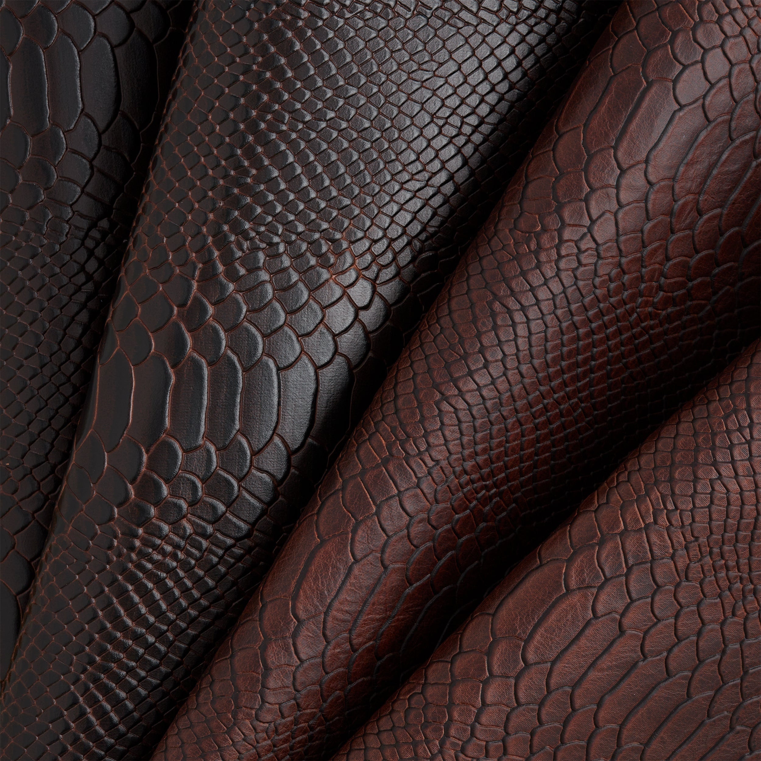 Python Embossed Veg-Tan Single Shoulder — Tandy Leather, Inc.