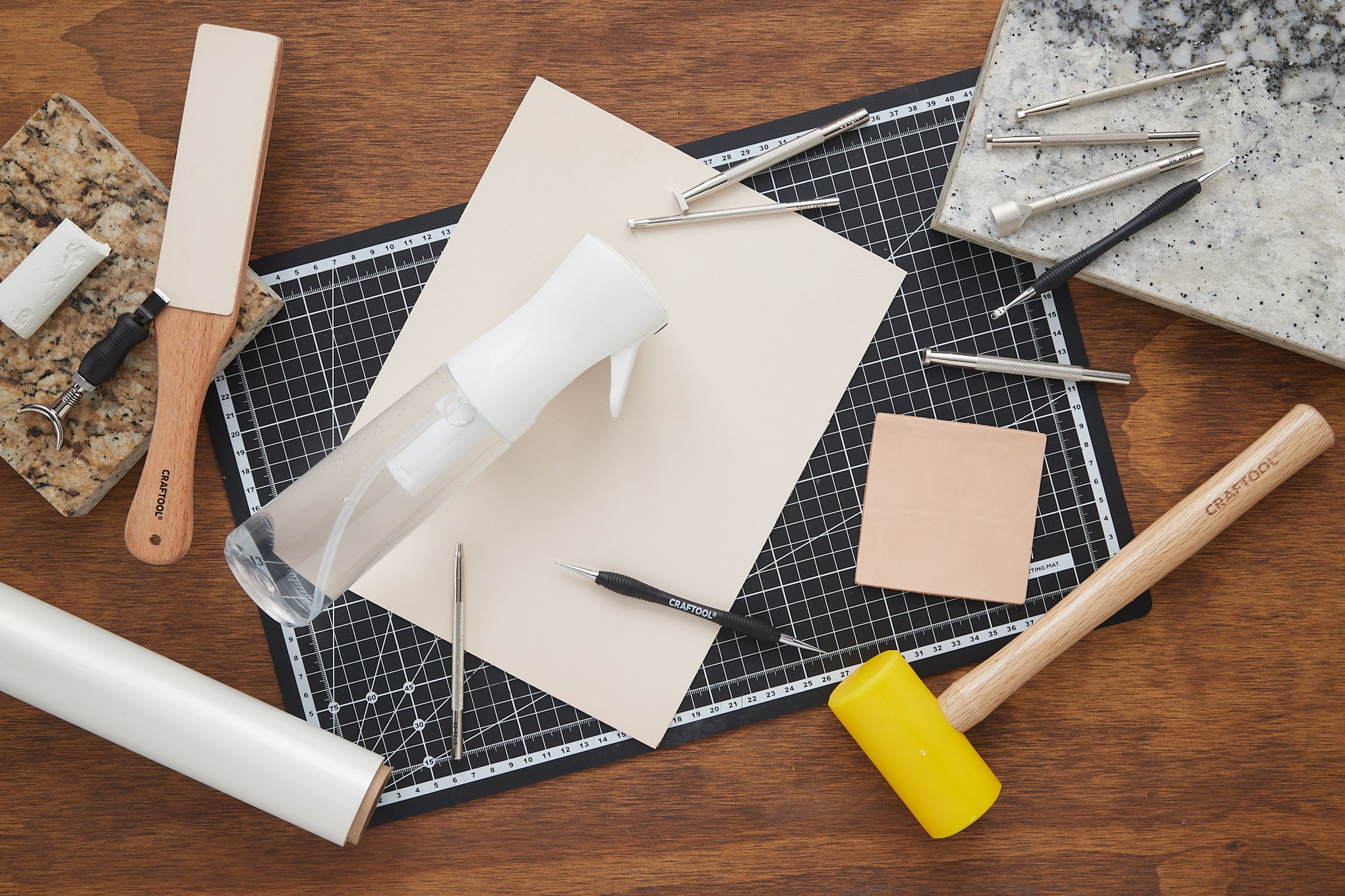 Craftool® Basic 7 Tool Set With Rack — Tandy Leather, Inc.